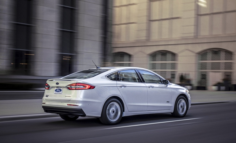 Ford Fusion II (facelift 2018) 2.0 EcoBoost (240 Hp) AWD SelectShift
